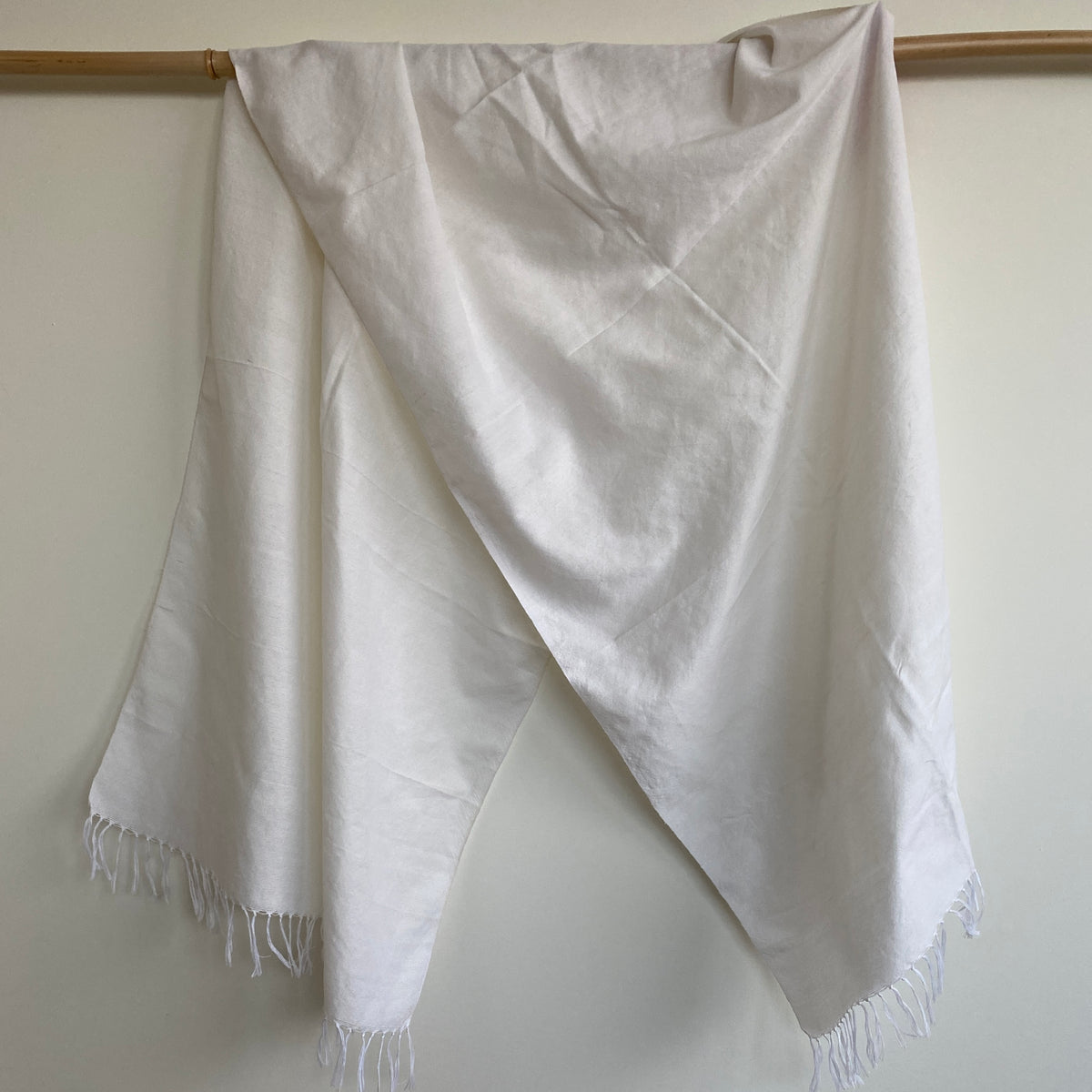 Buy All-cotton white woven Shawl – Inabel Shop LLC
